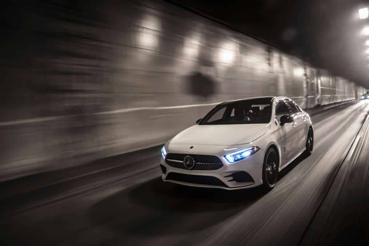 Mercedes-Benz Raih Penghargaan Sebagai Brand Luxury Otomotif Paling ...